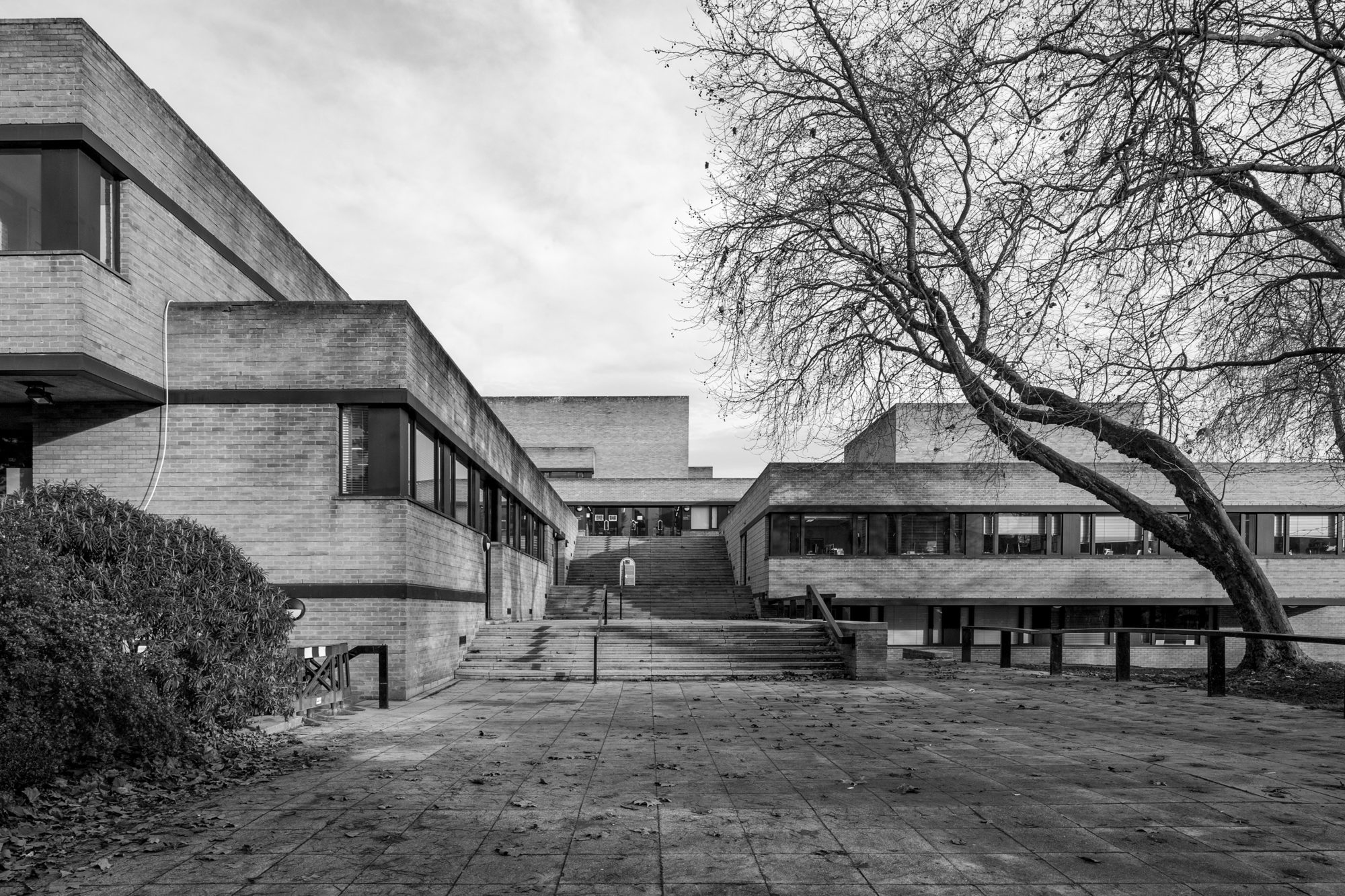 St Cross Building - Simon Phipps